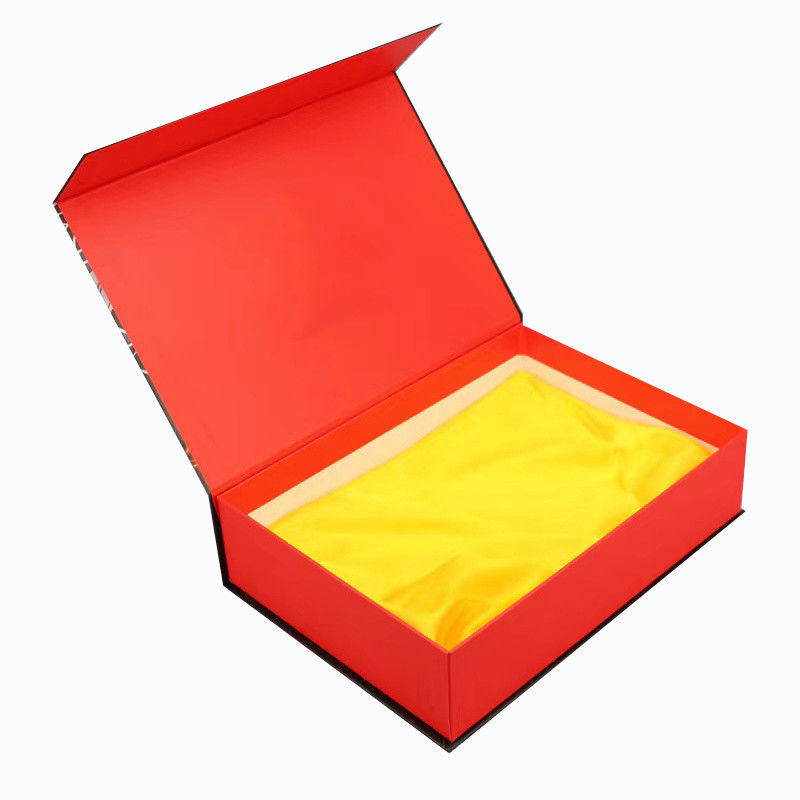 Recyclable CMYK/PANTONE Printing Red Magnetic Box Gift Set for End ...